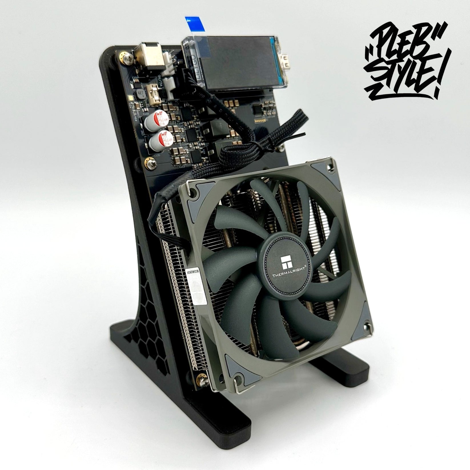 NerdQaxe++ – 4.8TH/s – inkl. 120W Netzteil & Ständer – Plebstyle