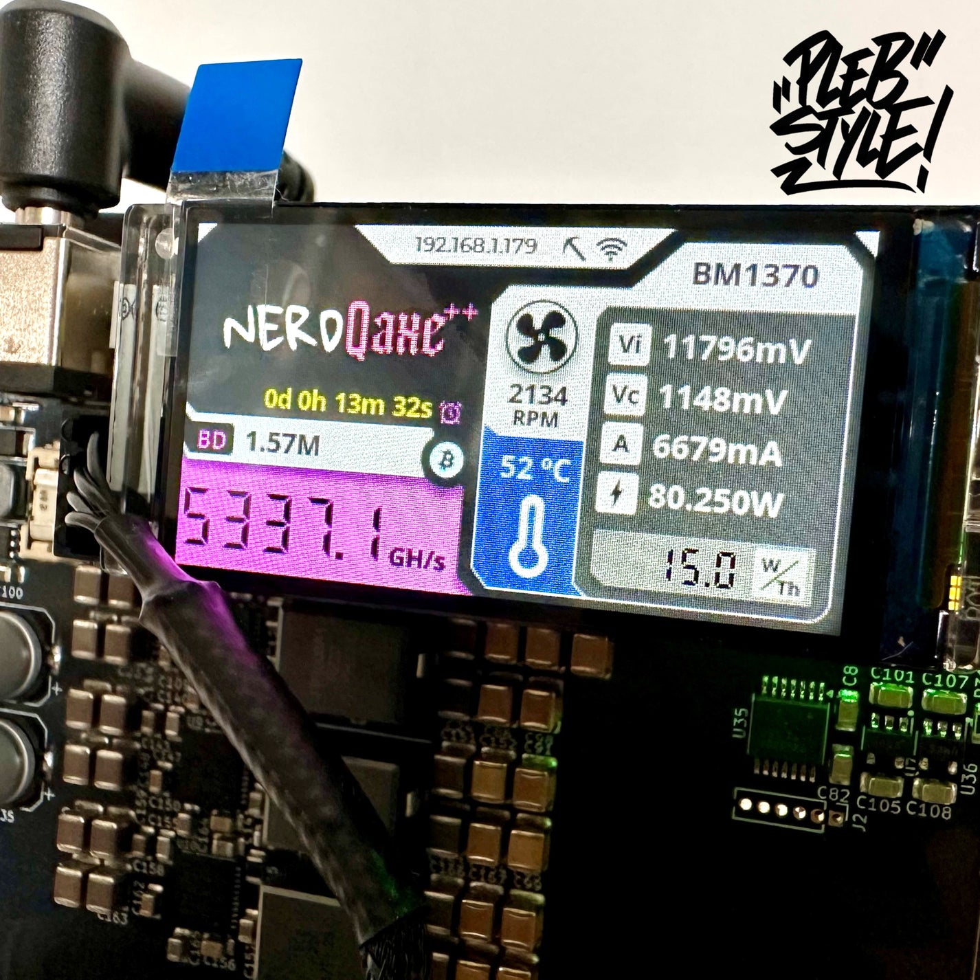 NerdQaxe++ – 4.8TH/s – inkl. 120W Netzteil & Ständer – Plebstyle